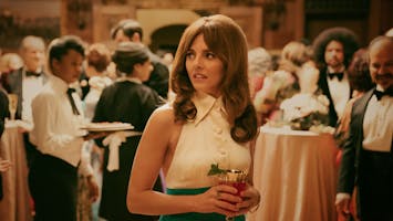 Watch Minx Season 2: Stream Full Episodes on STARZ